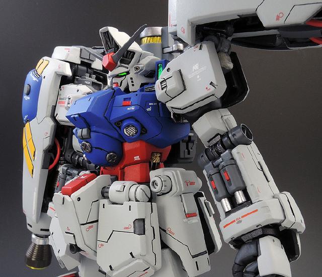 HG比例制作的比MG比例还要帅气的GP02高达模型