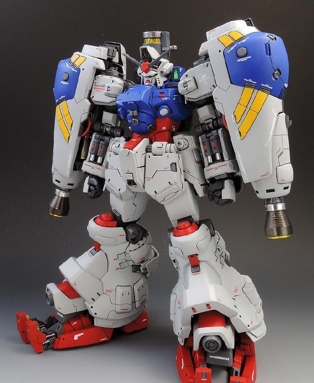 HG比例制作的比MG比例还要帅气的GP02高达模型