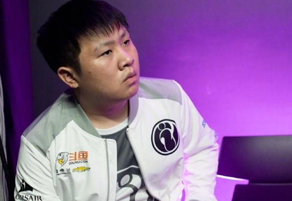 LOL：Duke首发上场，IG洲际赛选择双上单