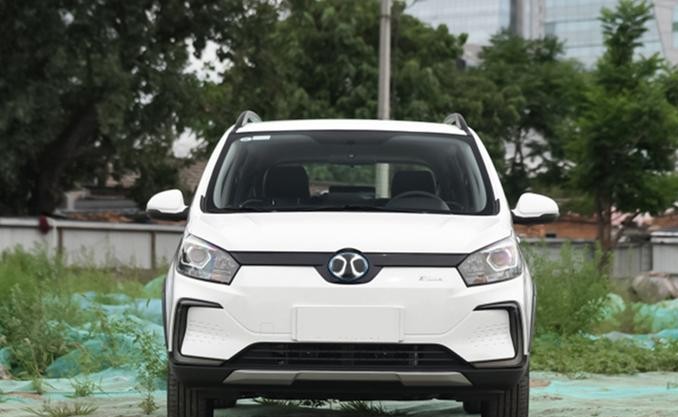 比亚迪e2对比北汽EC5，谁才是10-12万纯电SUV中“最能打的”？