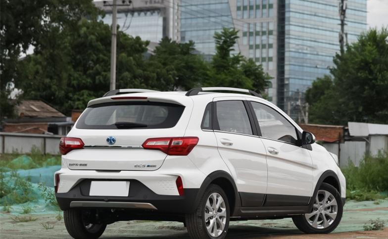 比亚迪e2对比北汽EC5，谁才是10-12万纯电SUV中“最能打的”？