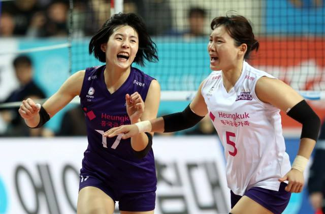 李在英26分 兴国3：1逆转IBK银行 韩国女排联赛|韩国女排|李在英|金熙珍_新浪新闻