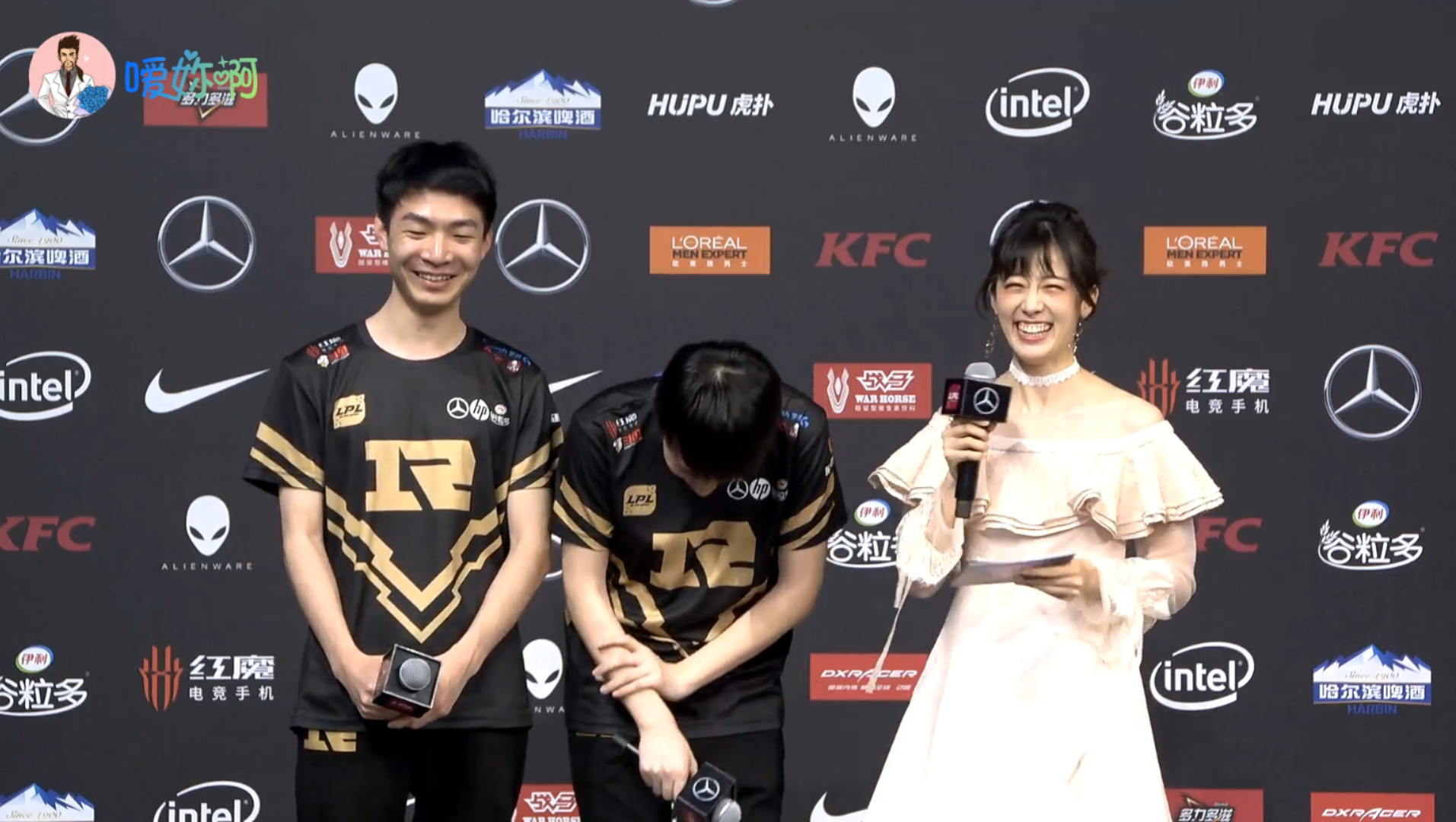 赛后采访RNG小虎：战术护目镜能给我加百分之150战斗力！|战术|战斗力|粉丝_新浪新闻