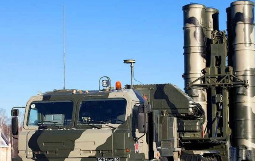 所有军迷的一个疑问，S400能不能击落美国的B52，B2轰炸机呢？