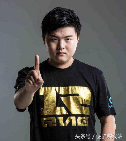 UZI维鲁斯四下点死JKlove，这些细节普通玩家一辈子都做