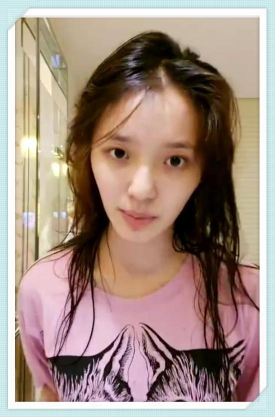 林允素颜直播,脸颊凹陷没眼看,网友:又一个女神给整残了!