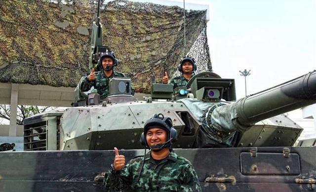 中乌坦克细节大比拼，告诉你中国VT4为何要值600万|堡垒|坦克|武器_新浪新闻