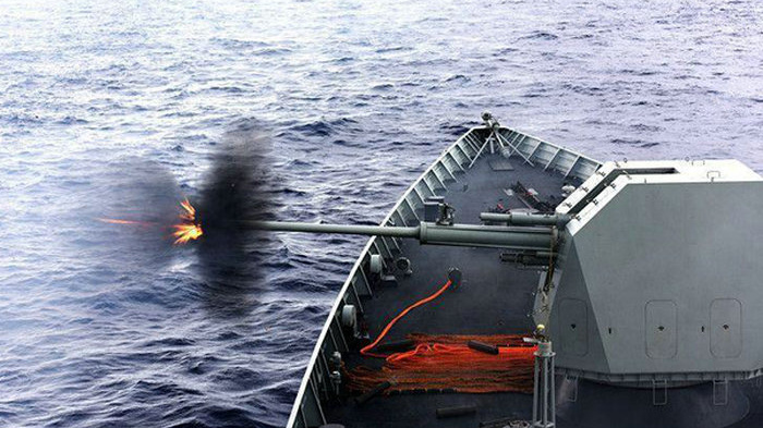 炮口的秘密：055大驱130舰炮取消制退器，射程为何能大增？|舰炮|炮口|加农炮|射程|毫米舰炮_新浪新闻