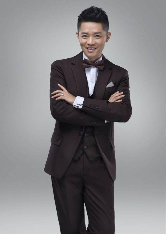 凤凰传奇现状，玲花嫁入豪门成豪门阔太，曾毅如今为生活出来单干|曾毅|凤凰传奇|杨魏玲花_新浪新闻