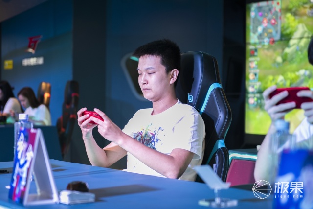 实力派战斗火力全开！nova3领衔eStarPro混战民间大神