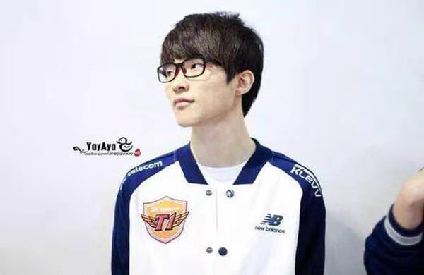 Faker与SKT合同结束，你觉得Faker是去是留？|李相赫|合同|仙灵_新浪新闻