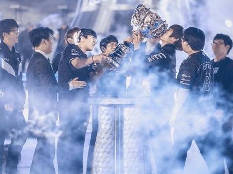 SSG冠军皮肤上架体验服 签名版售价引网友吐槽：要是RNG就买了|皮肤|签名版|冠军_新浪新闻