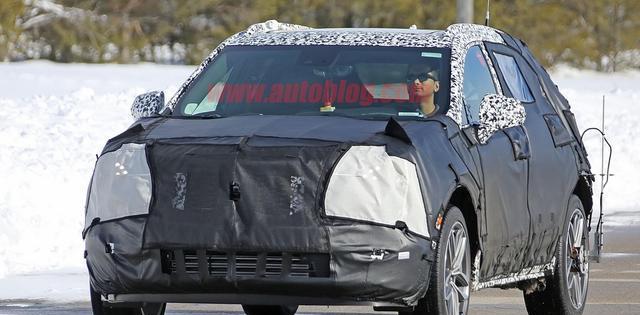 凯迪拉克推出全新SUV, 颜值完爆GLA, 25万怒对X1和Q3-新浪汽车