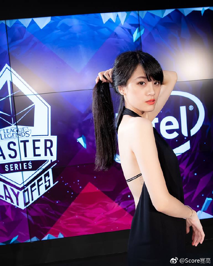 FW中单Maple恋情公布：女友是LMS赛区的女主持人林詠恩|赛区|恋情|李哥_新浪新闻