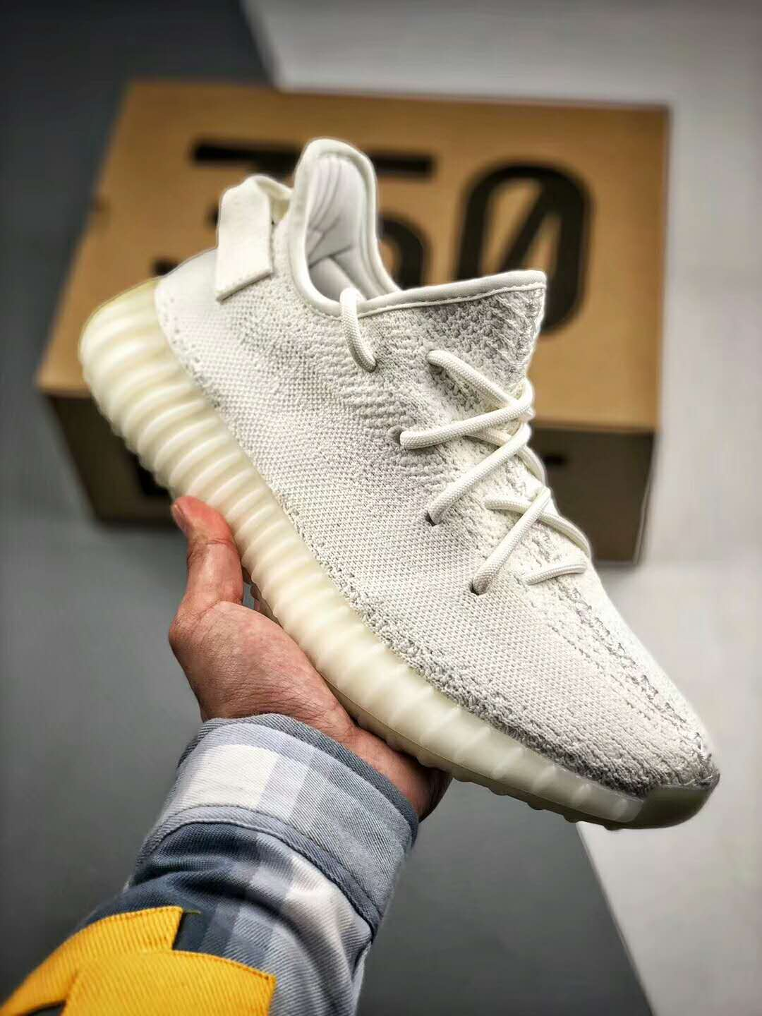 特别注意！10双备受情侣喜爱的小白鞋，分享给有爱的你们！