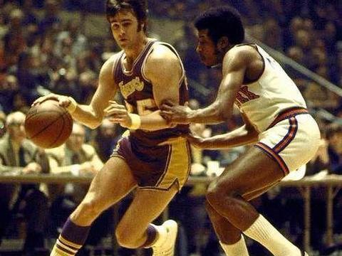 NBA30支球队队史连胜纪录，库里勇士24连胜，詹皇骑士仅13连胜|骑士|连胜|队史_新浪新闻