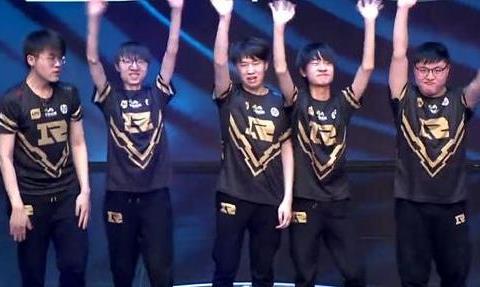 Uzi五杀卡莎震撼全场！LPL春季半决赛RNG3比2击败IG|卡莎|半决赛|竞赛_新浪新闻