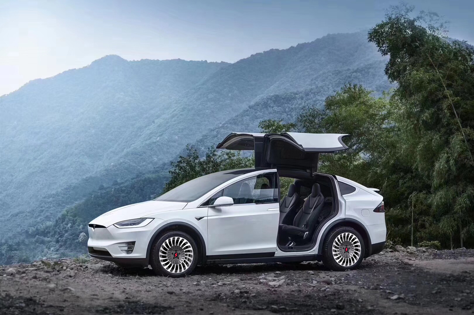 MODEL X,model x 鸥翼门 - 伤感说说吧