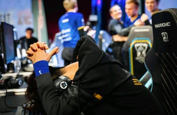 S8世界赛：假赛？外围？RNG输G2五大谜团，网友：就是不配赢！