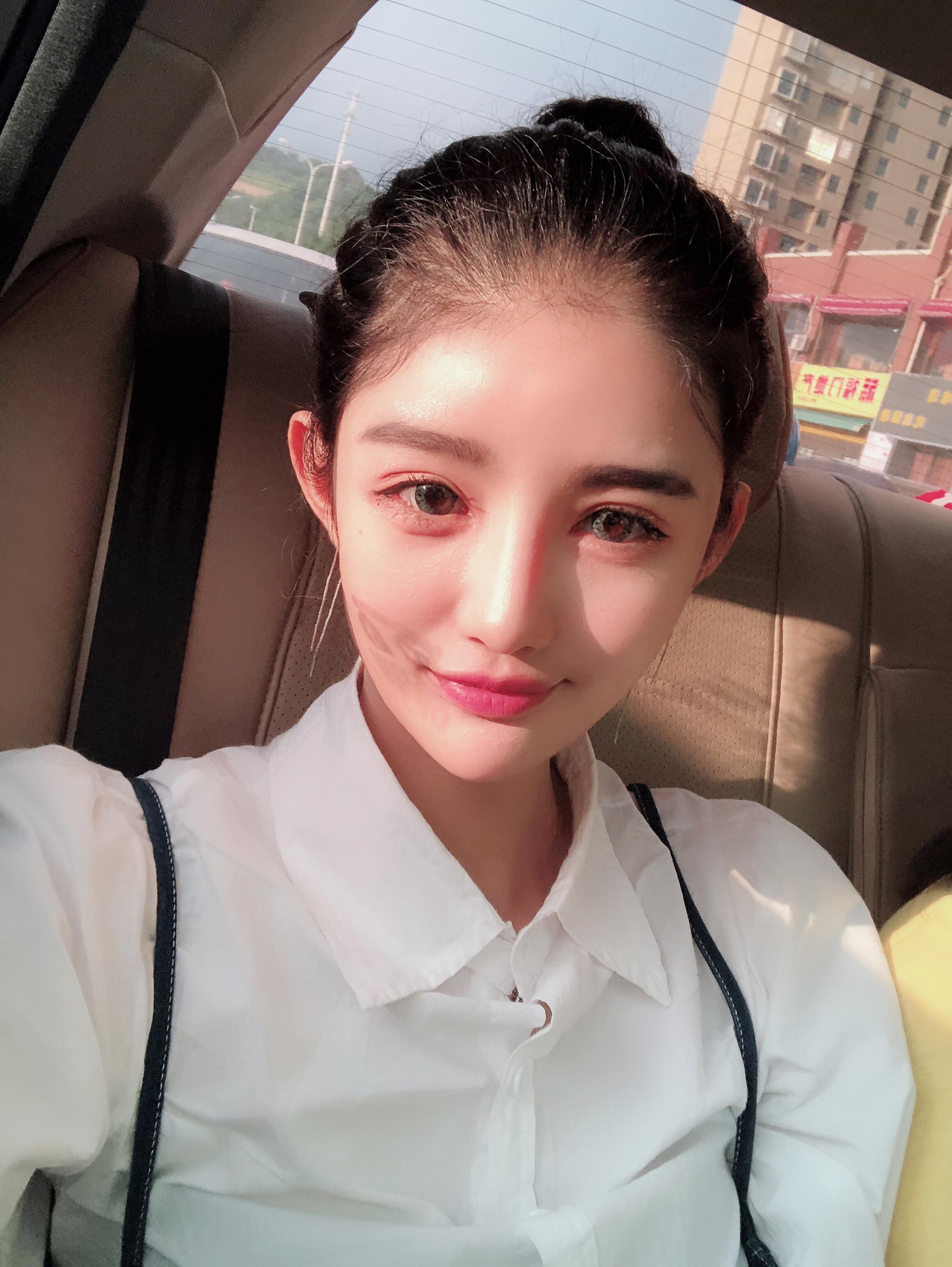 王丽君 97年 就读湖北美术学院服装表演 身高175 体重48kg|湖北美术学院|王丽君|就读_新浪新闻