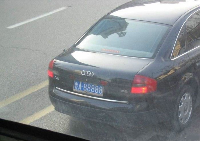 从奥迪到五菱货车再到揽胜，鲁A88888见证了车主的人生起伏