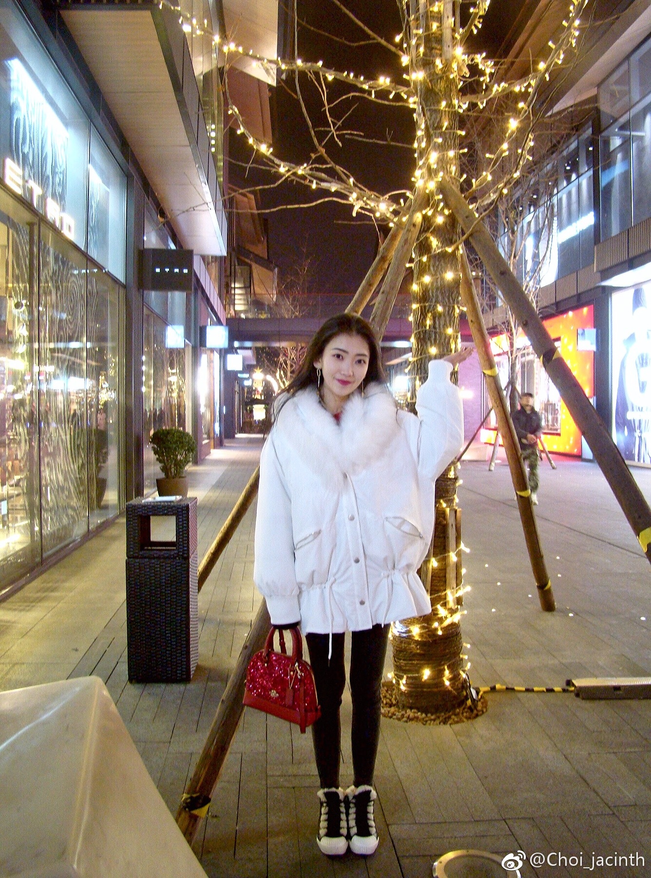 美女校花 四川音乐学院 陈嘉欣 20岁 身高163cm 体重41kg 爱好减肥|四川音乐学院|陈嘉欣|校花_新浪新闻