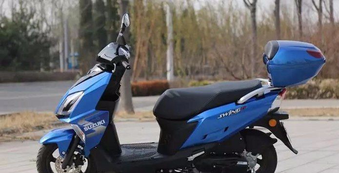 UU125升级版铃木UY125，售价9380，超大空间，犀利的线条