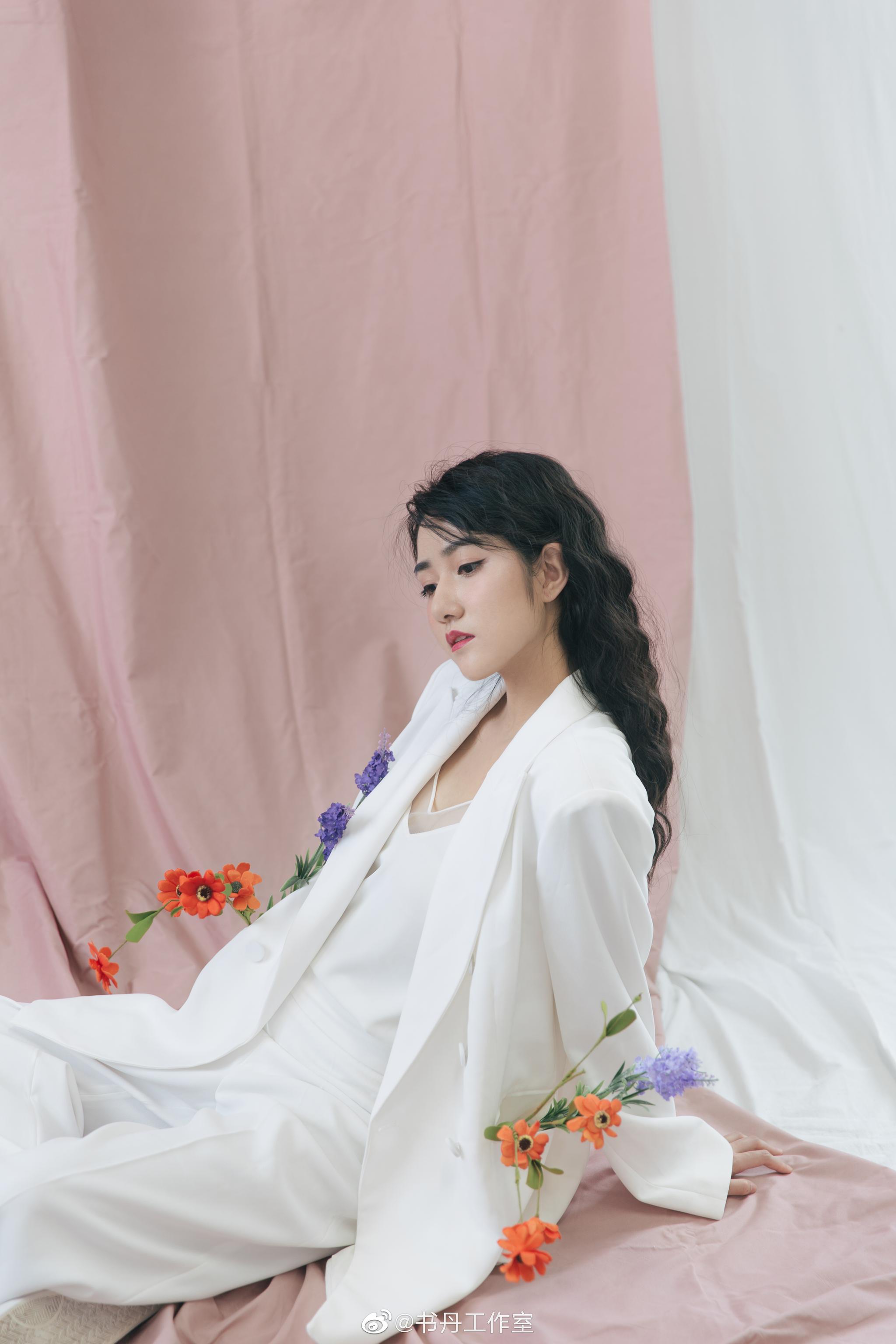 Demi Studio | 椿 | 少女写真馆出镜：@P潘千蓉 @书丹工作室|写真馆|工作室|少女_新浪新闻