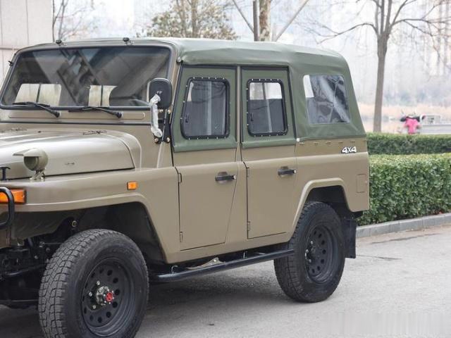 19款北京212上市，换装1.5T+6MT动力总成延续经典内外造型设计-新浪汽车