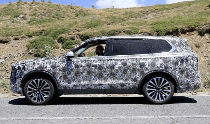 华晨中华V9路试谍照曝光！配宝马1.8T，又一SUV来抢汉兰达饭碗！-新浪汽车