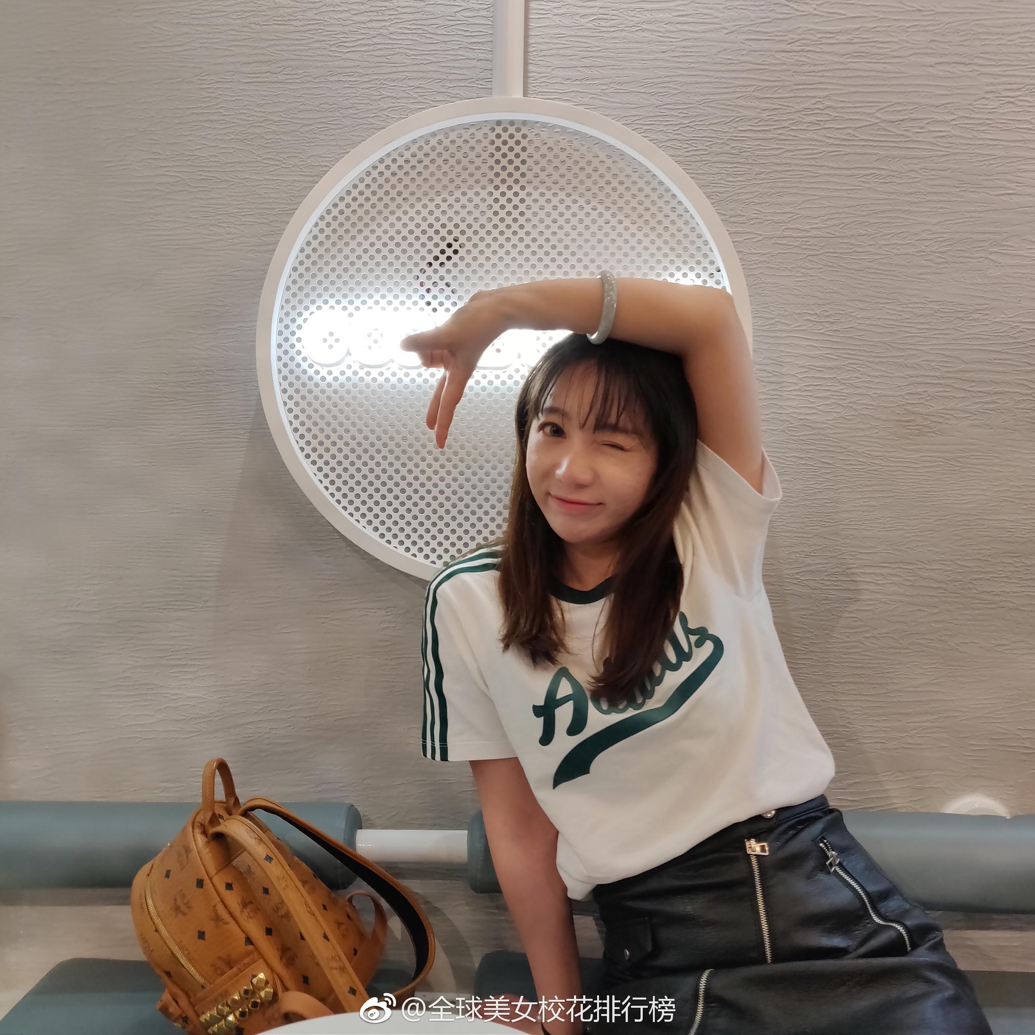 双鱼座，身高158cm，体重48kg，喜欢画画，旅拍，你觉得几分？|双鱼座|妙龄|体重_新浪新闻