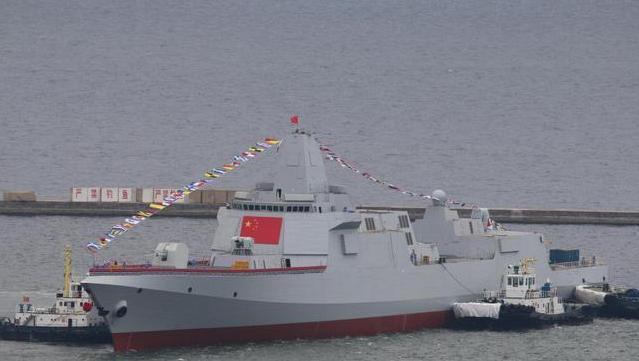 052和055型驱逐舰能在10米高的海浪中穿行吗？