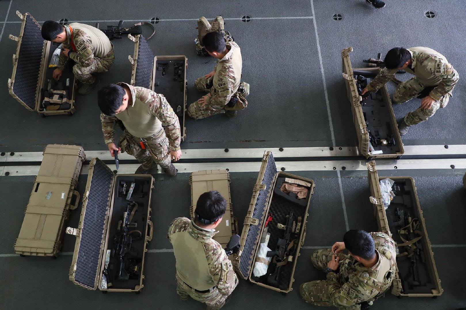 韩国海军水下爆破/海豹突击队（UDT/SEAL）作为韩国海军第28批“青海|青海|海军|海豹突击队_新浪新闻