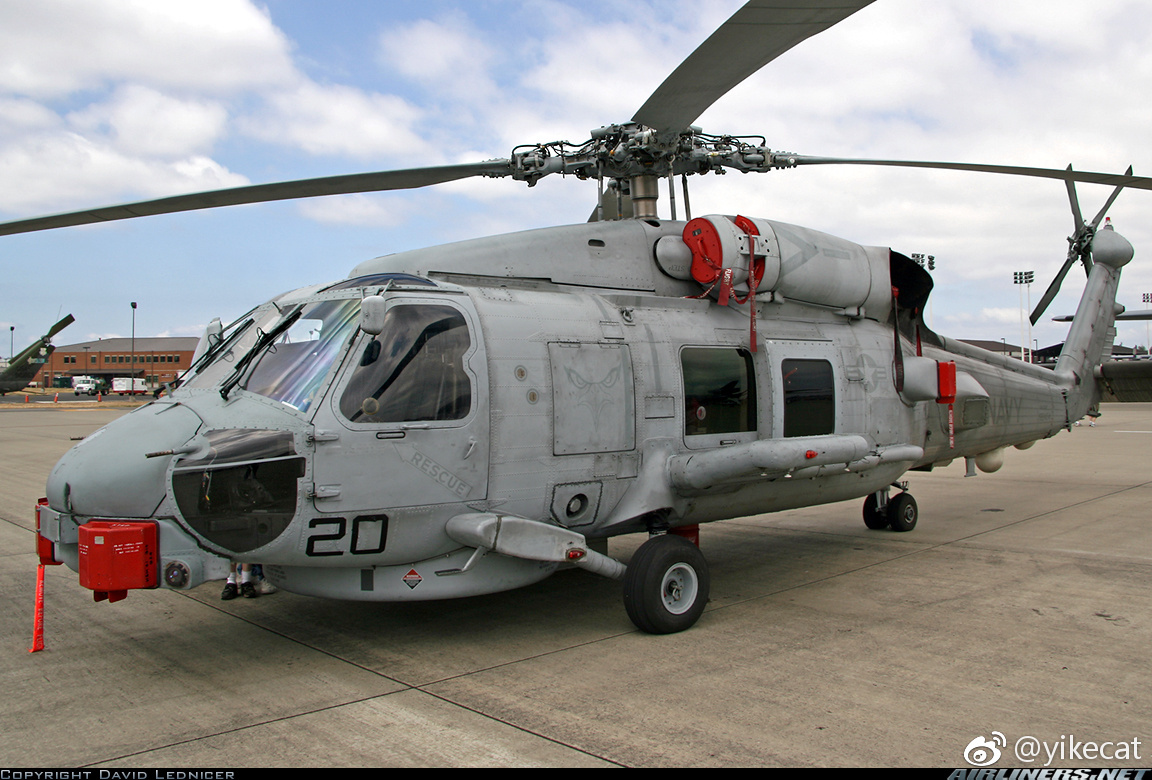 MH-60R Strike Hawk“攻击鹰”