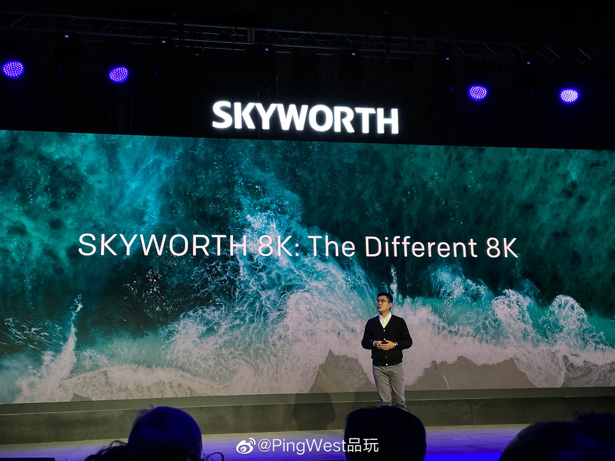 创维Q91系列电视主打全程真8K画质，它拥有75寸屏幕，绅士蓝配色|8K电视|创维|画质_新浪新闻