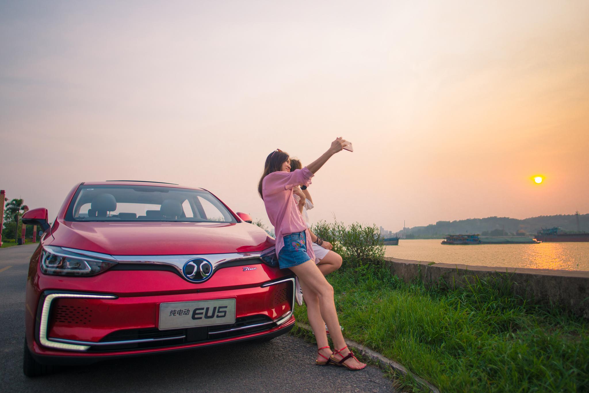 开着北汽新能源EU5 R600打卡广州海鸥岛～第一次试驾新能源汽车|海鸥岛|北汽新能源|打卡_新浪新闻