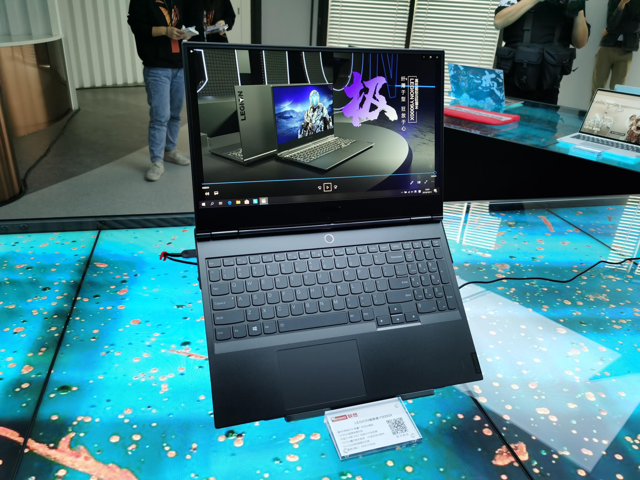 首发价 6999 元起联想拯救者 Y9000X 高性能标压轻薄本正式发布|拯救者|液冷|接口_新浪新闻