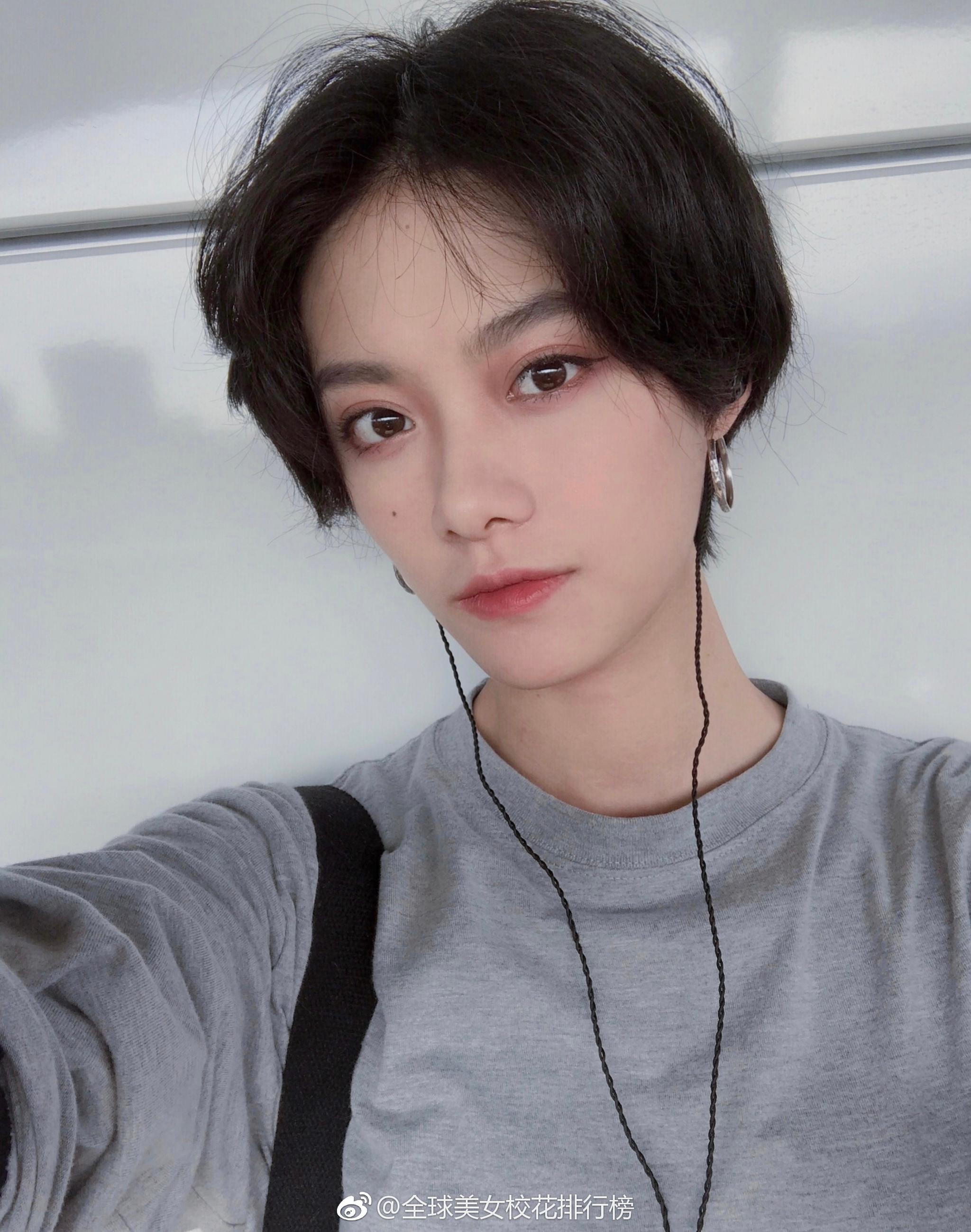 @神隐阿乐 98年的摩羯座，身高178cm，长腿MM，你觉得几分呢？|阿乐|摩羯座|身高_新浪新闻