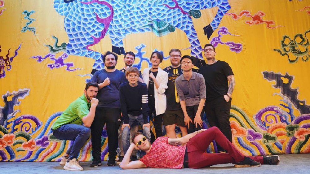 RNG ＆ VIT 国际训练营群访：体验中国文化 Jiizuke偏爱烤鸭|集训|李杰明|战队_新浪新闻