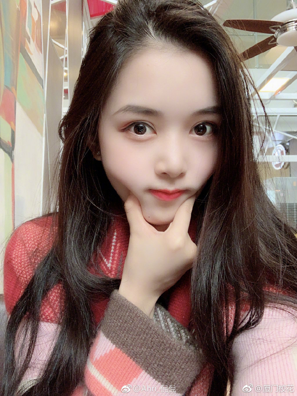 她叫倪倪，98年，就读于上海民航学院，身高172cm，很可爱的女生|倪倪|民航学院|就读_新浪新闻