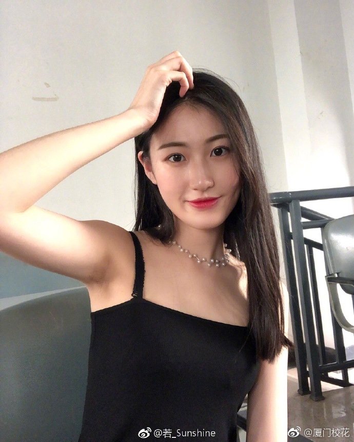 她叫李若文，97年，就读于沈阳师范大学，身高173cm，你觉得几分呢|沈阳师范大学|就读|身高_新浪新闻