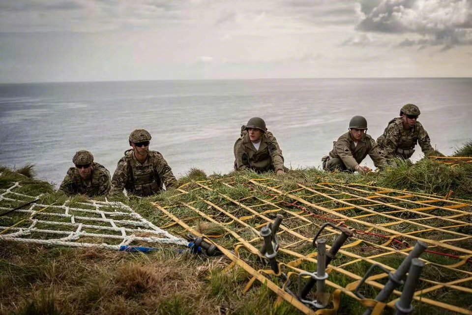 陆军75游骑兵团2营重攀奥克角 纪念D-Day75周年|游骑兵|奥克|陆军_新浪新闻