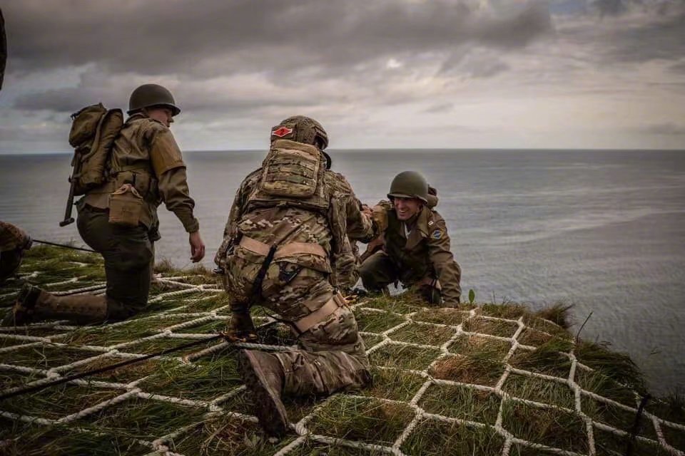 陆军75游骑兵团2营重攀奥克角 纪念D-Day75周年|游骑兵|奥克|陆军_新浪新闻