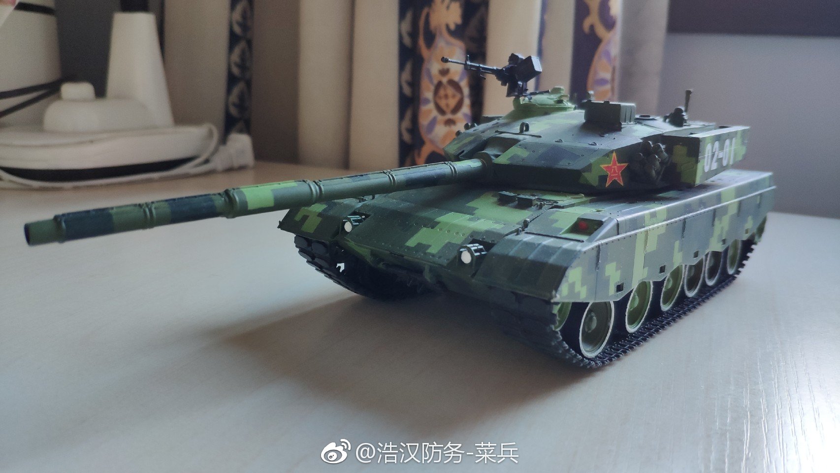 96A和96B对比 @模型岛社区 @模型网 @永远科学的99C @军事a马妍 @虹摄|马妍|模型|库尔斯克_新浪新闻