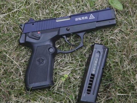 92式手枪家族再添新丁：QSZ-92G 11毫米彩弹手枪海外开售|手枪|彩弹|训练_新浪新闻