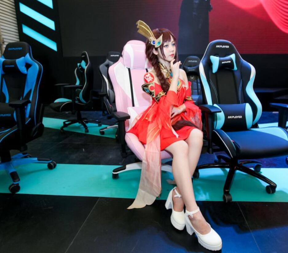 CJ最美十大COSer，满眼都是白花花大腿，能抱回家该多好啊