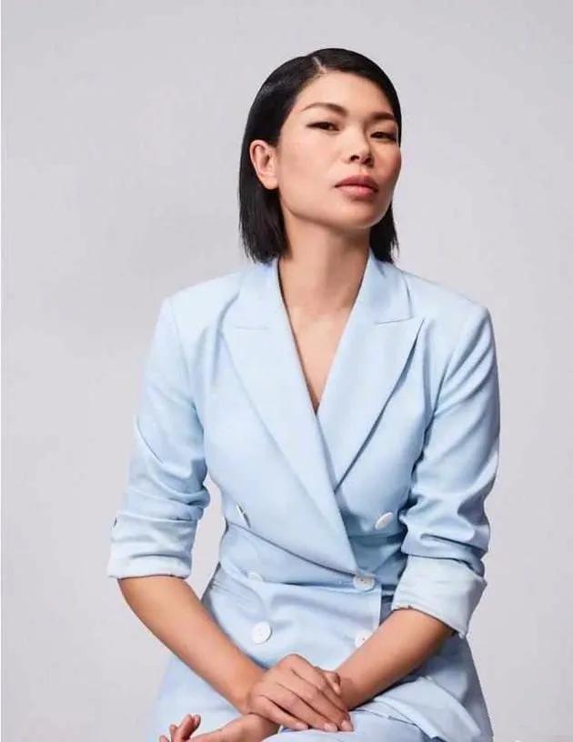 超模吕燕，出道就被嘲“丑”，为什么嫁给了法国“高富帅”老公？