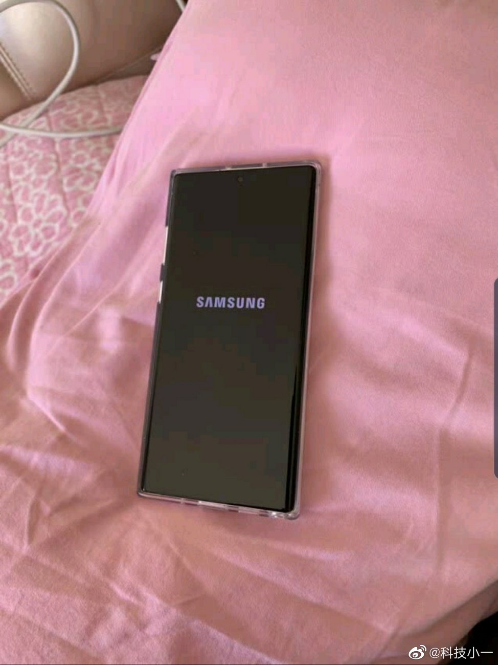 最满意三星Galaxy Note10+的整体轻薄，画质超高清，颜色鲜明|三星Galaxy|画质|照相功能_新浪新闻
