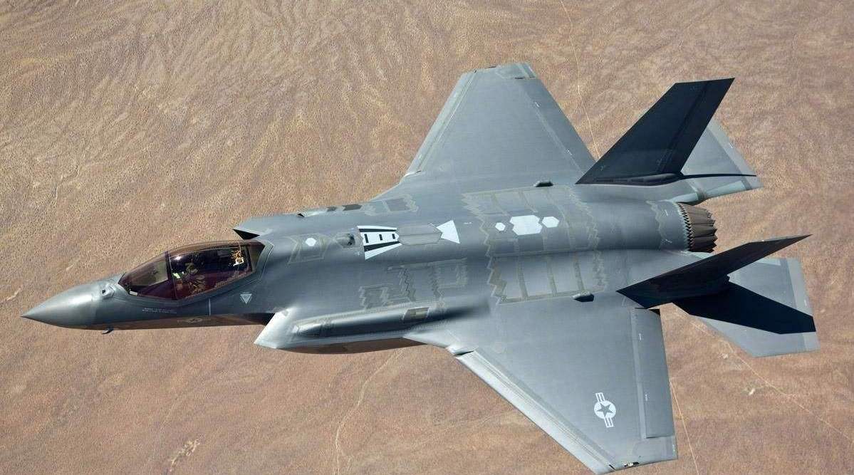 F35可能出现双座型，操作虽简单一名飞行员仍忙不过来|双座型|飞行员|可能_新浪新闻