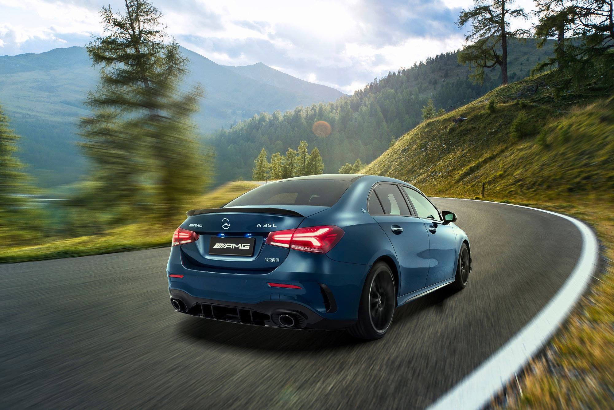 Mercedes-Benz A35L AMG Sedan-新浪汽车